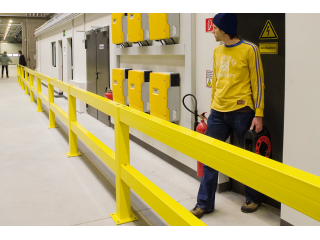 Floor Mounted Box Handrail Systems | MeshSTOR