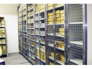 Secured mesh long span shelving | MeshSTOR