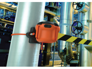 Retractable safety barrier | MeshSTOR