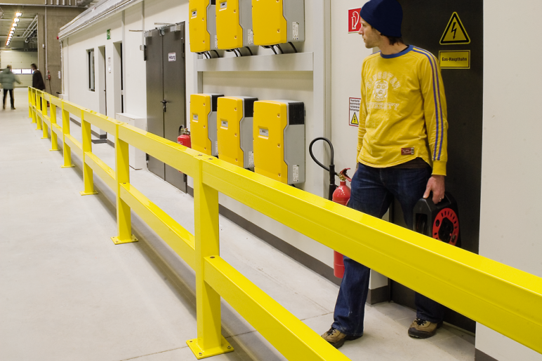 Black Bull HD Impact Protection Railing System | MeshSTOR