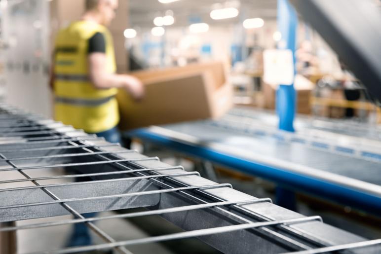 Mesh decks for pallet racking | MeshSTOR