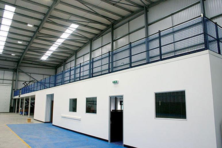 Mezzanine handrail safety netting | MeshSTOR