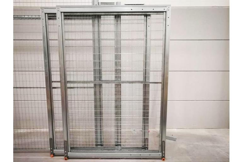 Sliding doors on pallet racking or partitioning | MeshSTOR