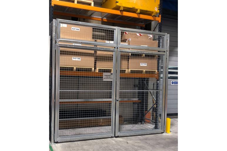 How to protect oversized pallets with mesh partitioning | MeshSTOR