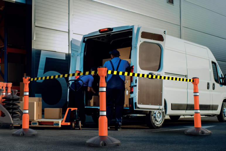 Skipper Retractable Safety Tape Barrier | MeshSTOR