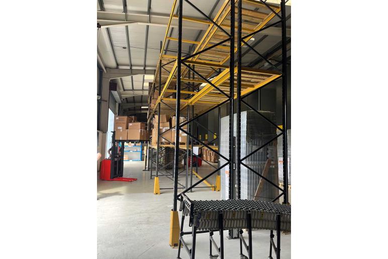 Mesh decks and anti-collapse mesh make your racks safer from items ...